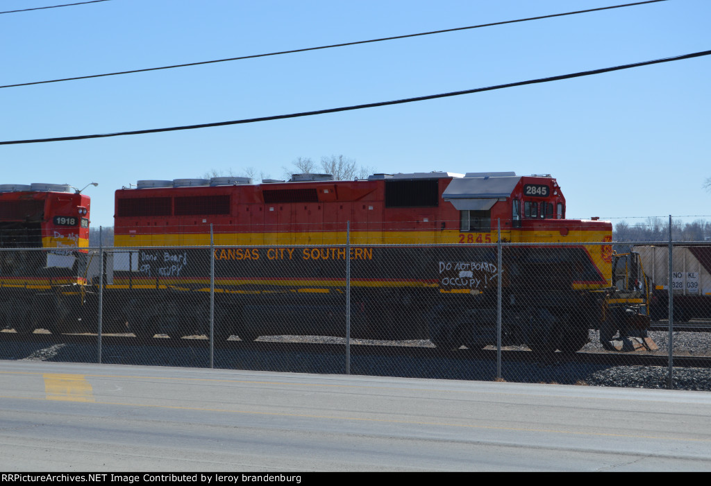 KCS 2845 wrecked at knoche yard